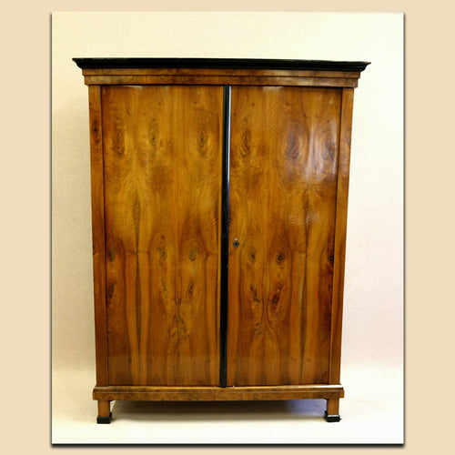 Nr 4691 Biedermeier Schrank Nussbaum Furniert sterreich Um 1820 nr-4691-biedermeier-schrank-nussbaum-furniert-sterreich-um-1820